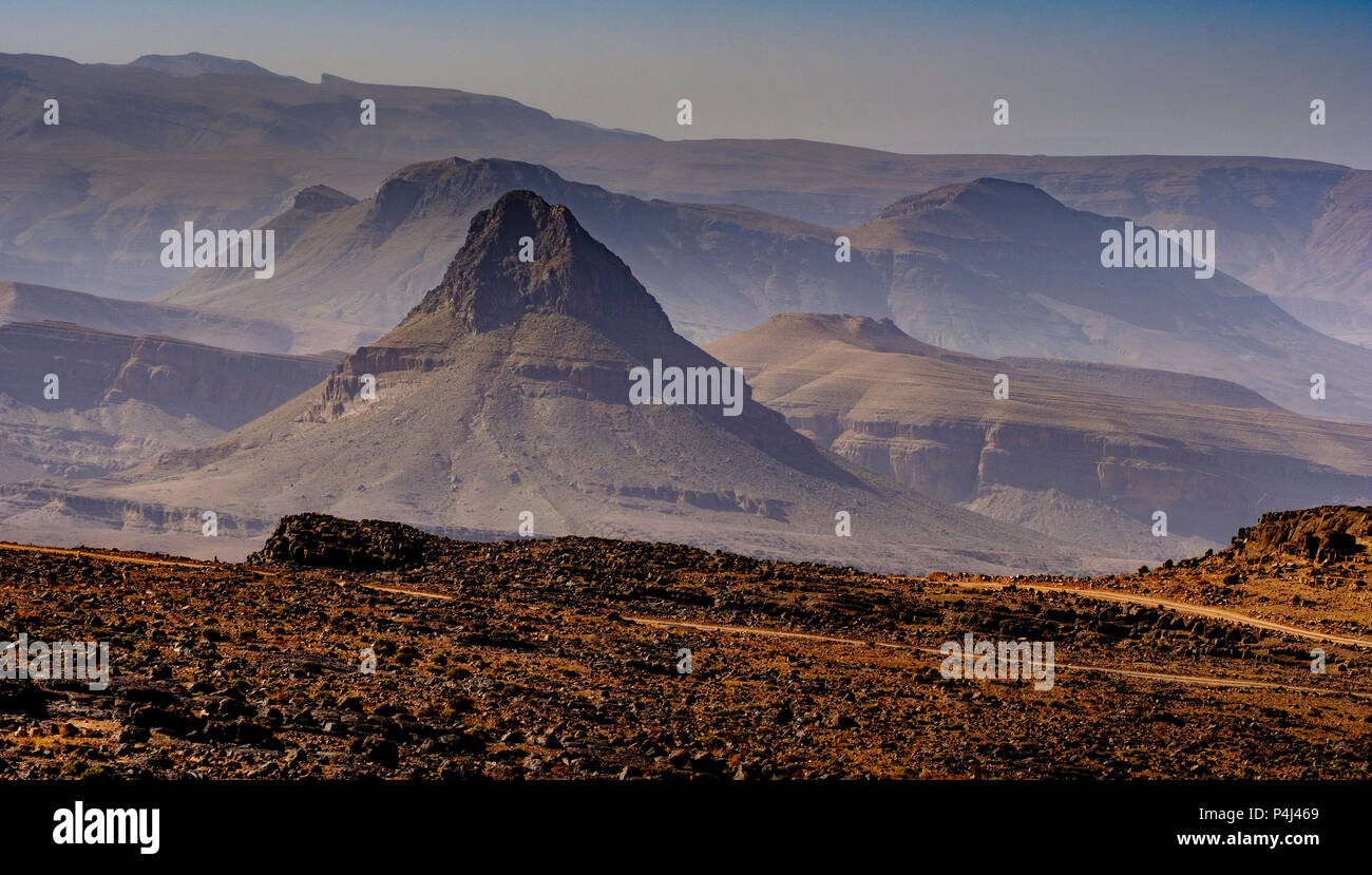 Mountain view from the Tizi N'Tazezert trail (piste) in southern ...