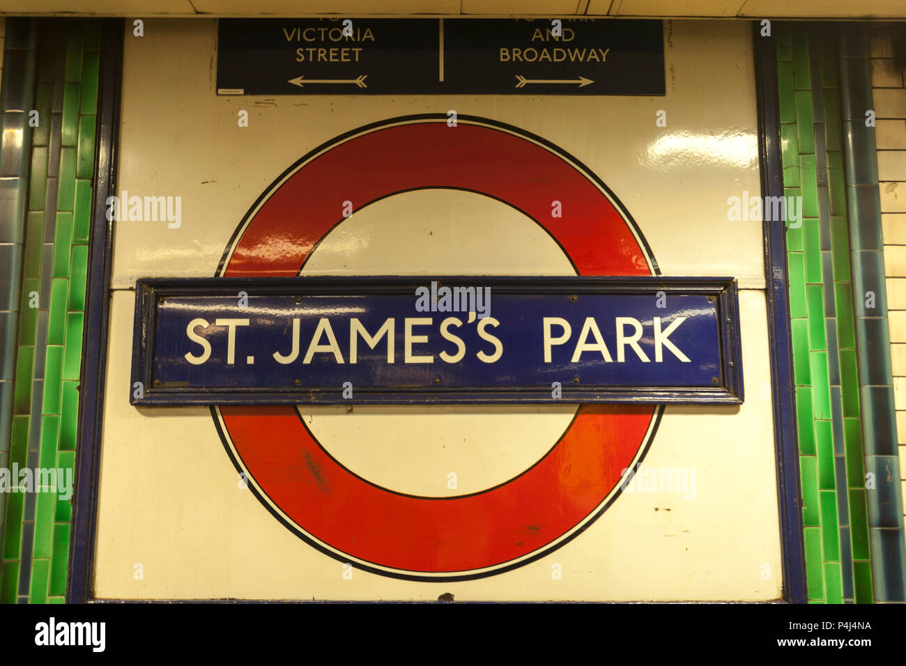 St james park platform sign hi-res stock photography and images - Alamy