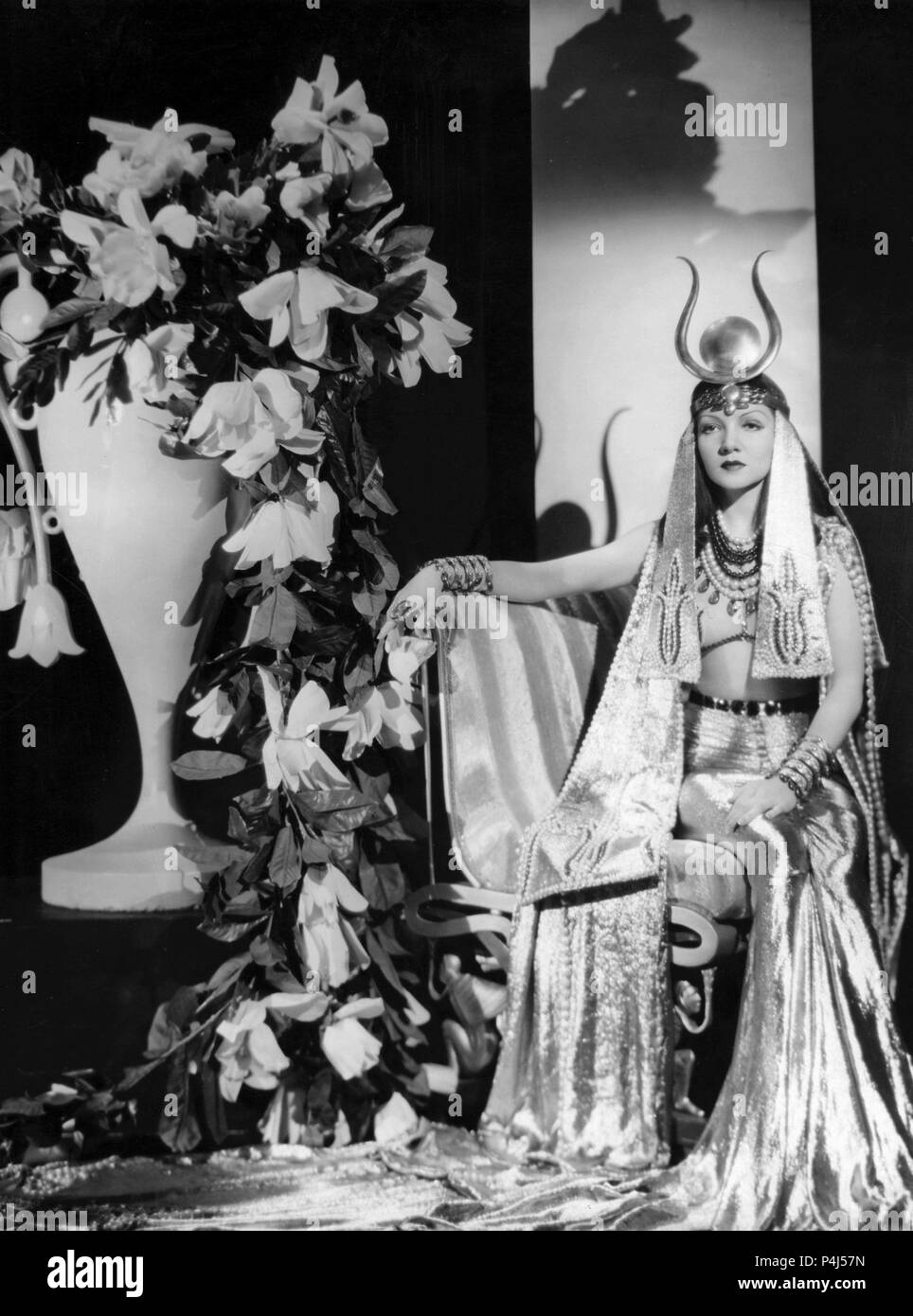 Original Film Title: CLEOPATRA. English Title: CLEOPATRA. Film Director: CECIL B DEMILLE. Year ...