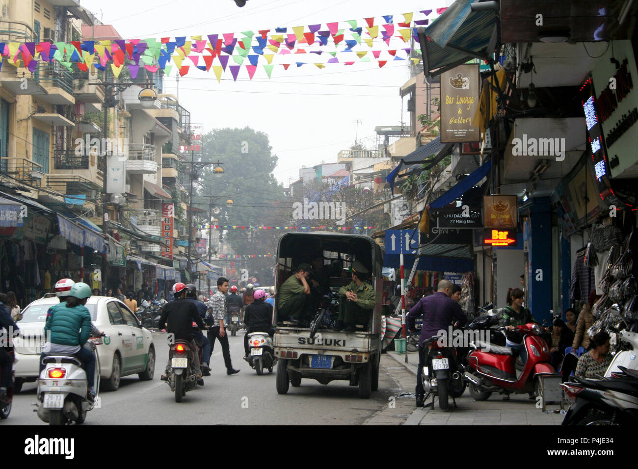 Busy hanoi street scene hi-res stock photography and images - Alamy