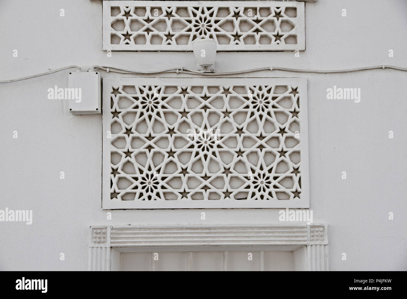 Islamic traditional pattern window frame Stock Photo - Alamy