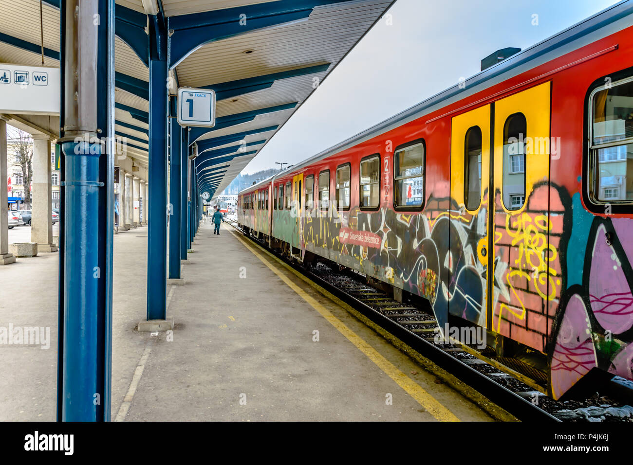 Train line art hi-res stock photography and images - Alamy