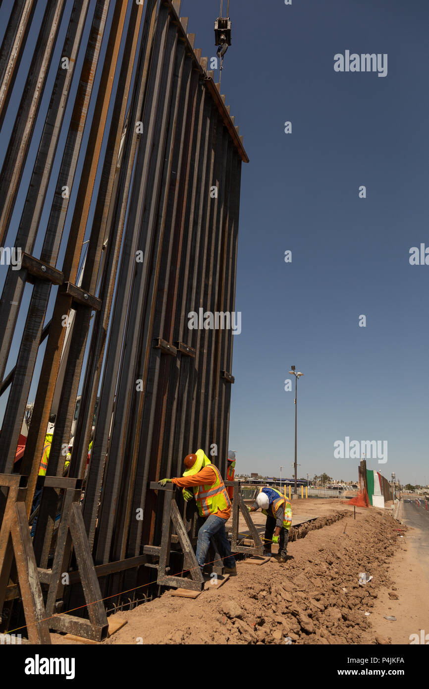 Us mexicali border california hi-res stock photography and images - Alamy