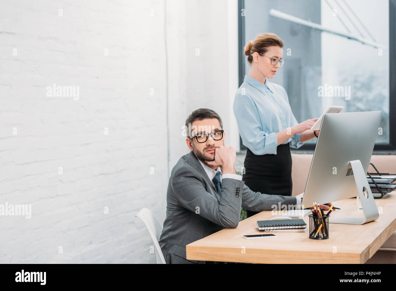 Bored office workers hi-res stock photography and images - Alamy
