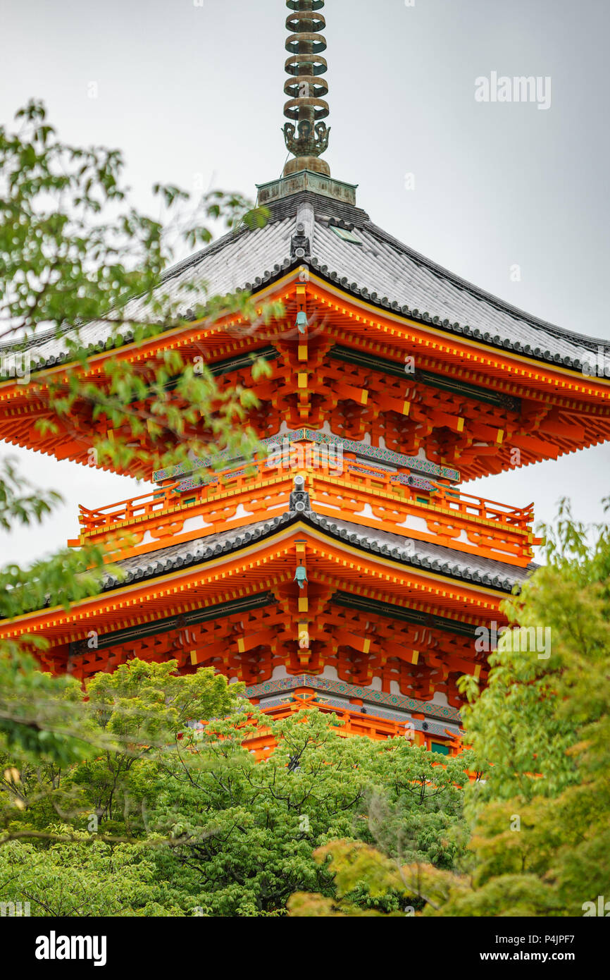 Red wood temple in Kyoto Stock Photo - Alamy