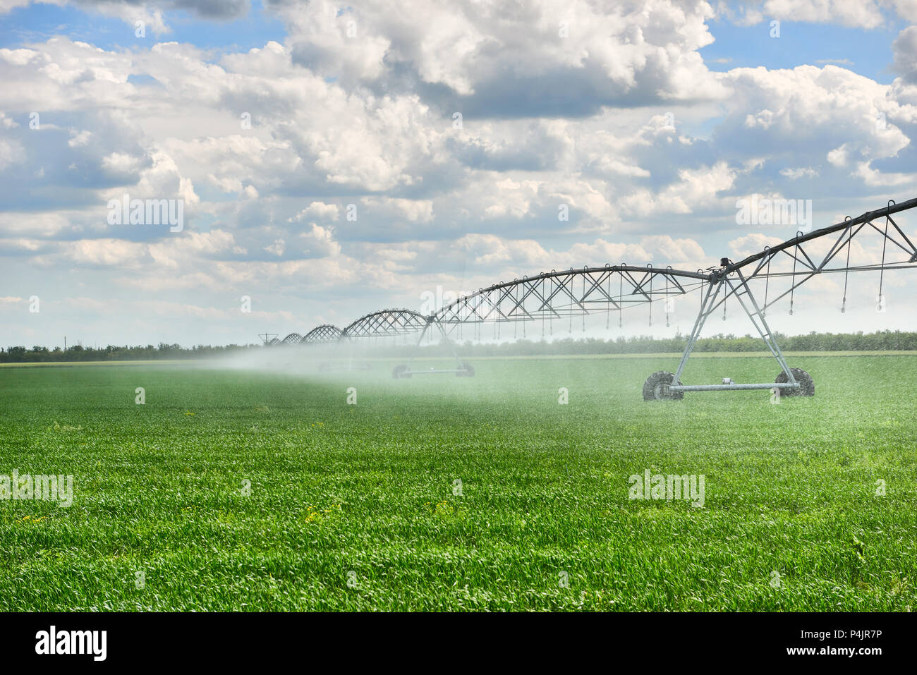Self moving water wheel hi-res stock photography and images - Alamy