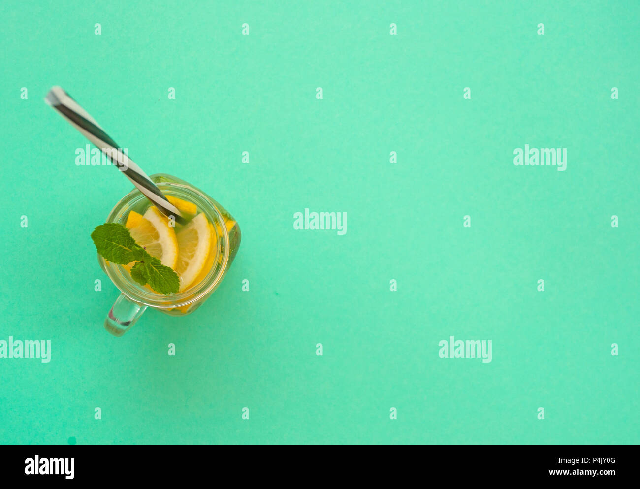 Drink glass lemon hi-res stock photography and images - Alamy