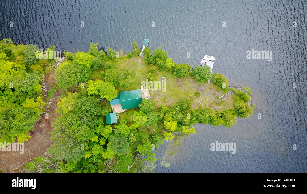 Aerial view of cottage hi-res stock photography and images - Alamy