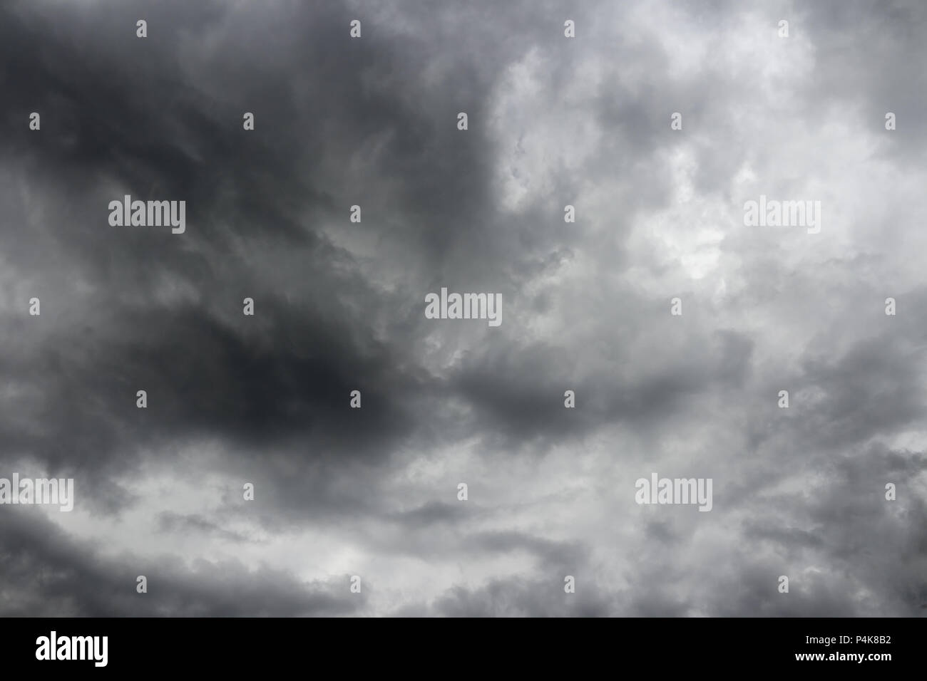 Gray storm clouds before a thunderstorm. Cloudy sky over horizon Stock Photo - Alamy