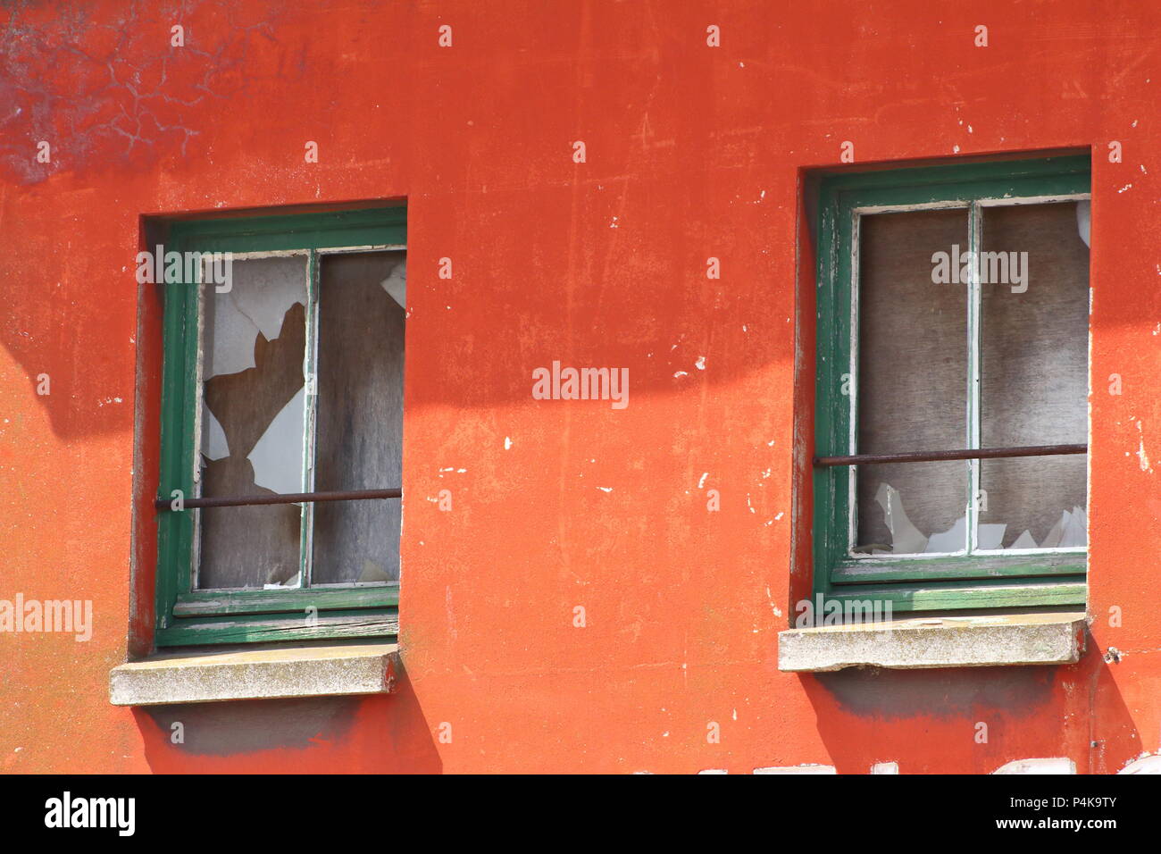 Exterior damage destruction broken windows hi-res stock photography and ...