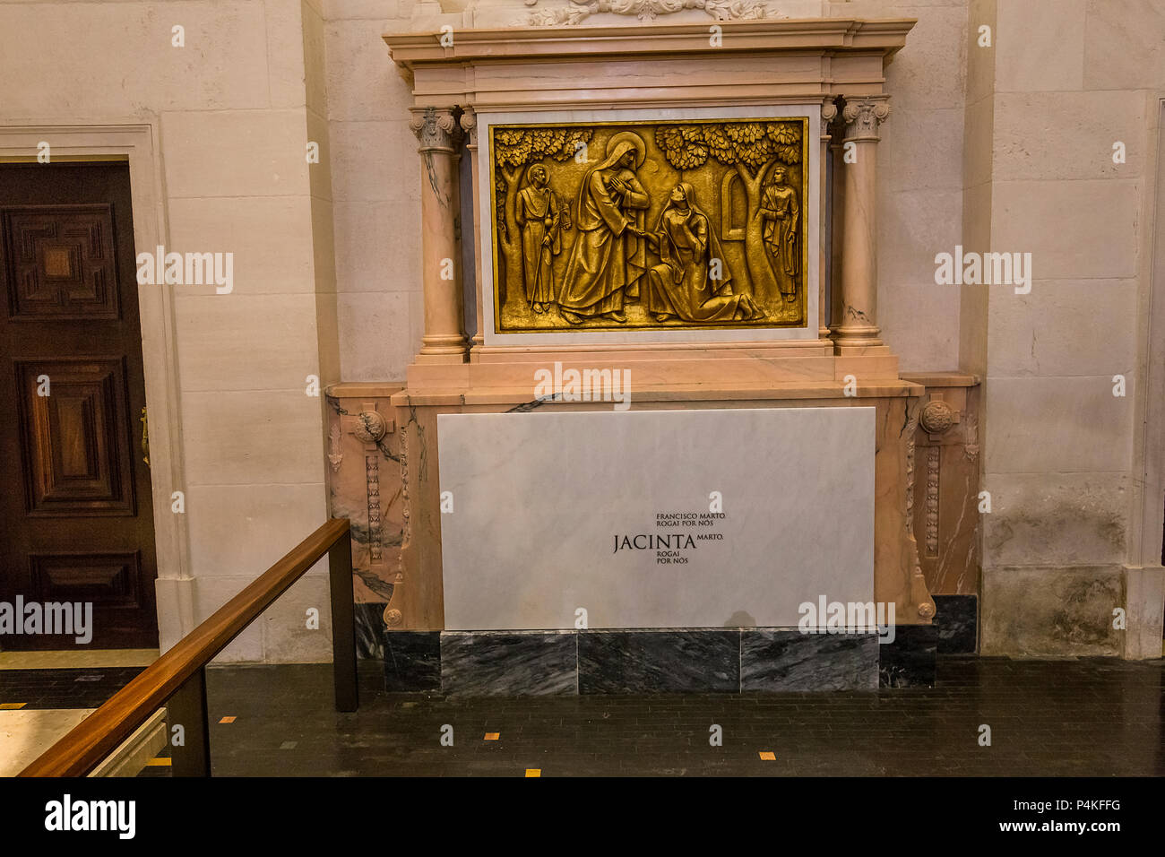 FATIMA, PORTUGAL, JUNE, 21, 2017 : interiors and details of sanctuary ...