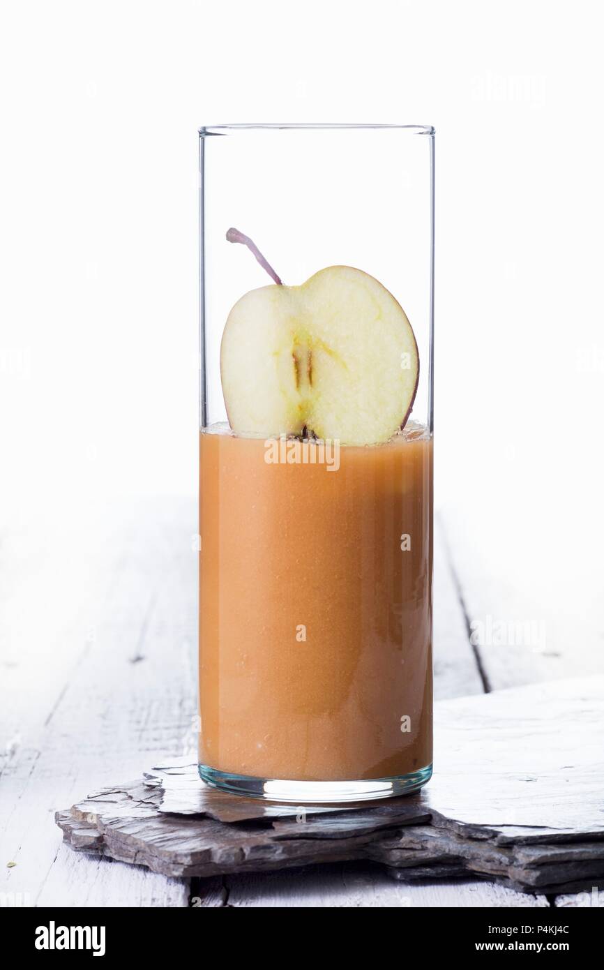 An apple smoothie Stock Photo - Alamy