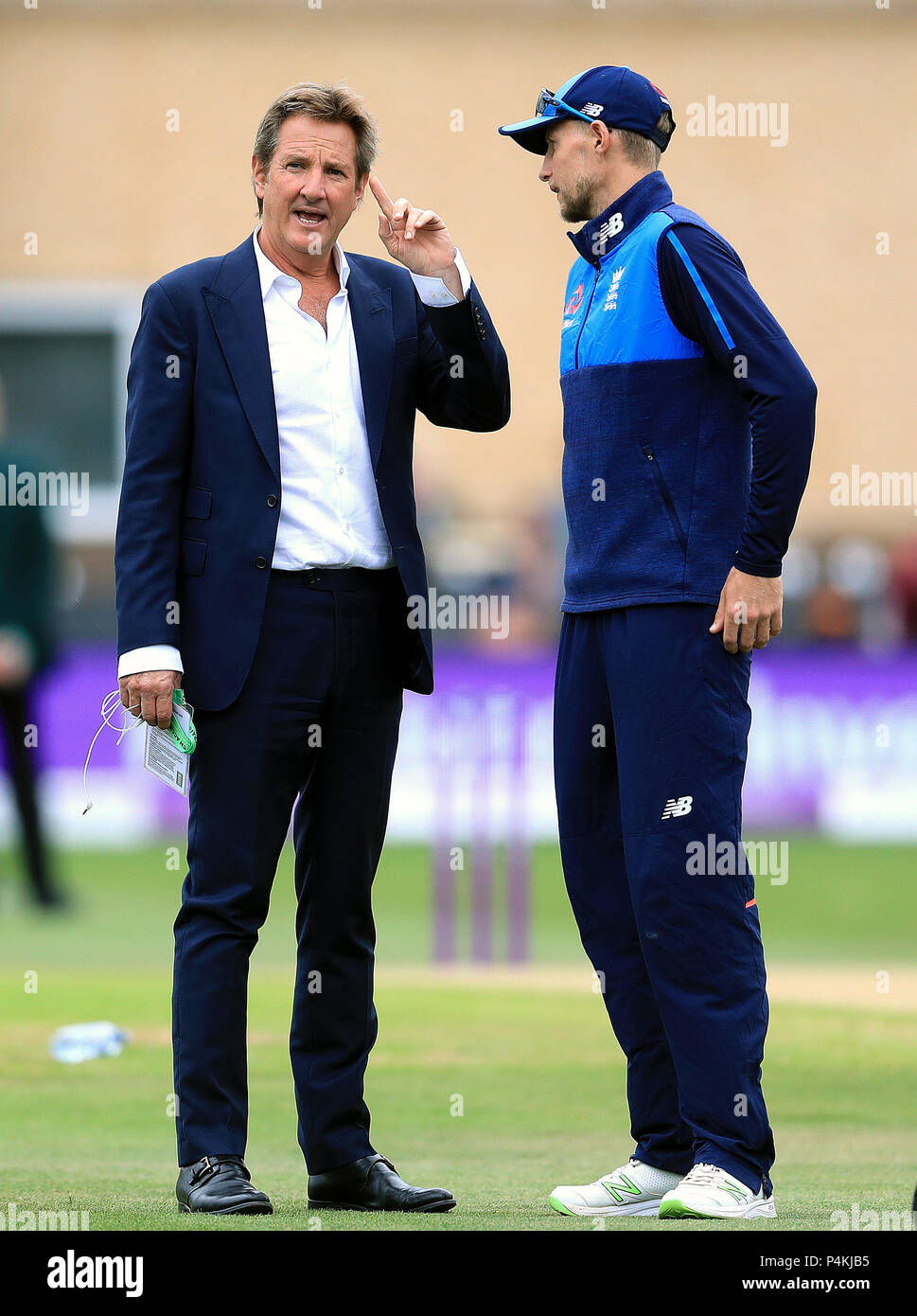 Mark Nicholas and England's Joe Root Stock Photo - Alamy