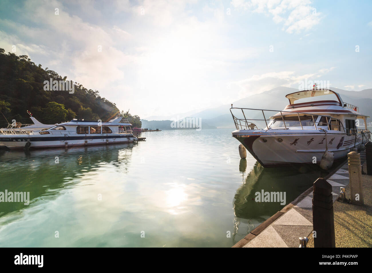 Taiwan landing ship hi-res stock photography and images - Alamy