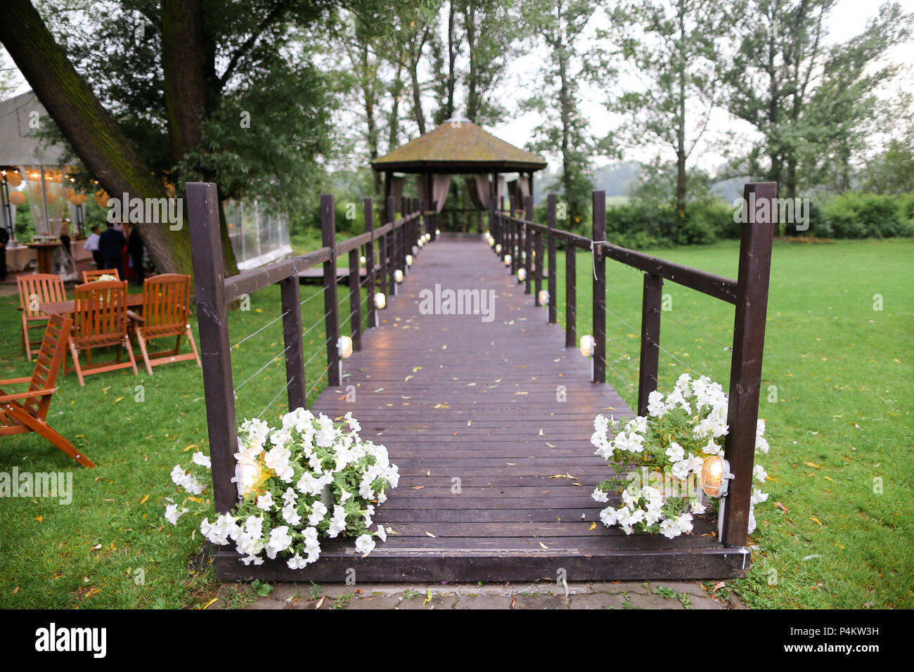 Alcove in garden and decorations for wedding Stock Photo - Alamy