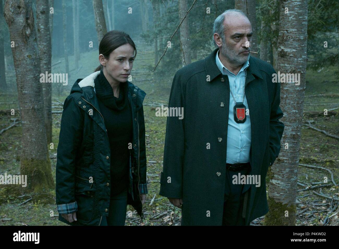 Original Film Title: EL GUARDIAN INVISIBLE. English Title: EL GUARDIAN ...