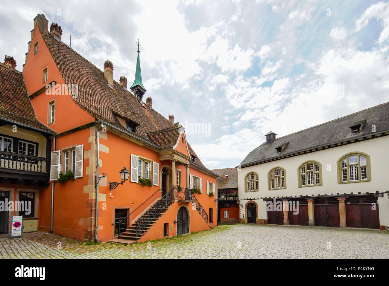Alsace towns and villages hi-res stock photography and images - Alamy