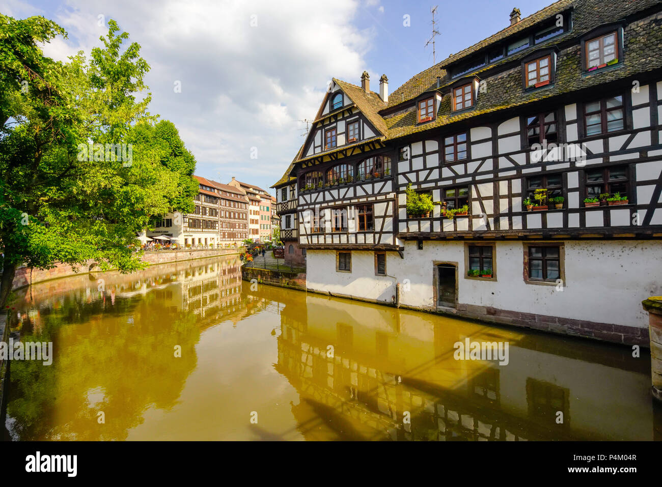 Strasbourg ancient houses hi-res stock photography and images - Alamy