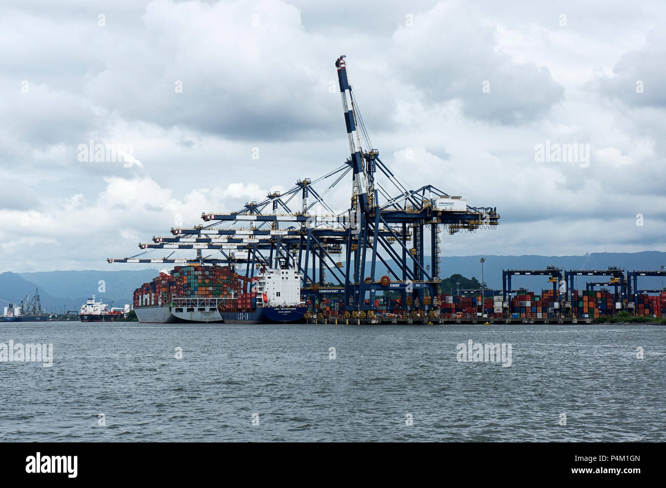 Port of santos terminal hi-res stock photography and images - Alamy