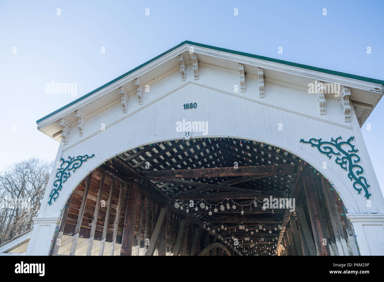 Covered railroad bridge hi-res stock photography and images - Alamy