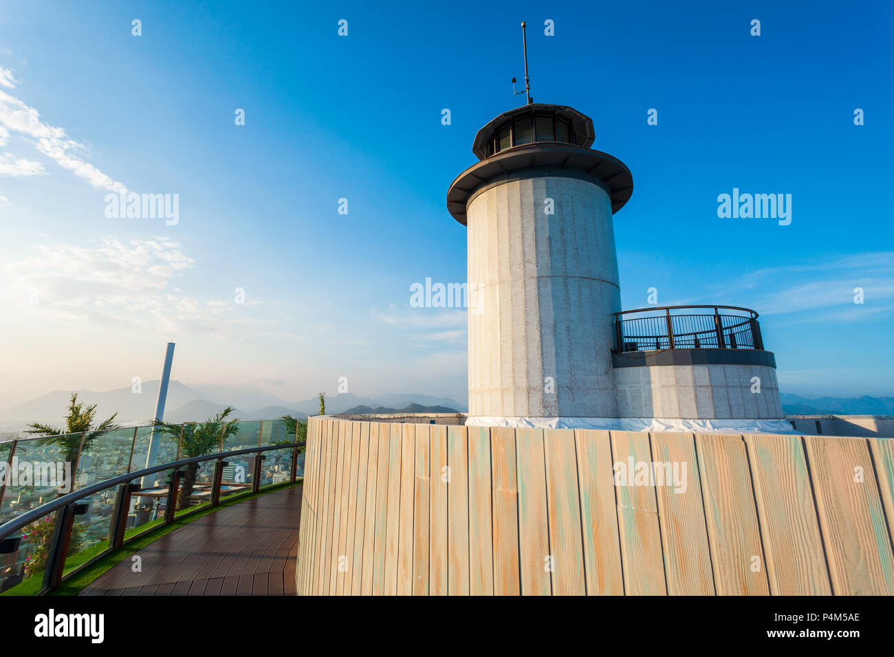 Skylight rooftop bar hi-res stock photography and images - Alamy