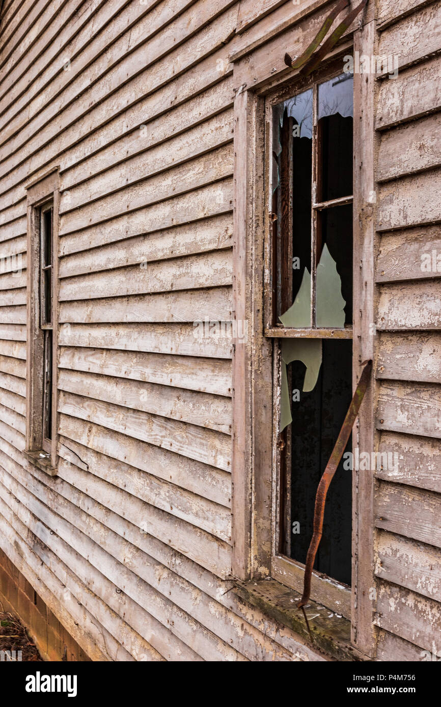 Broken house window hi-res stock photography and images - Alamy