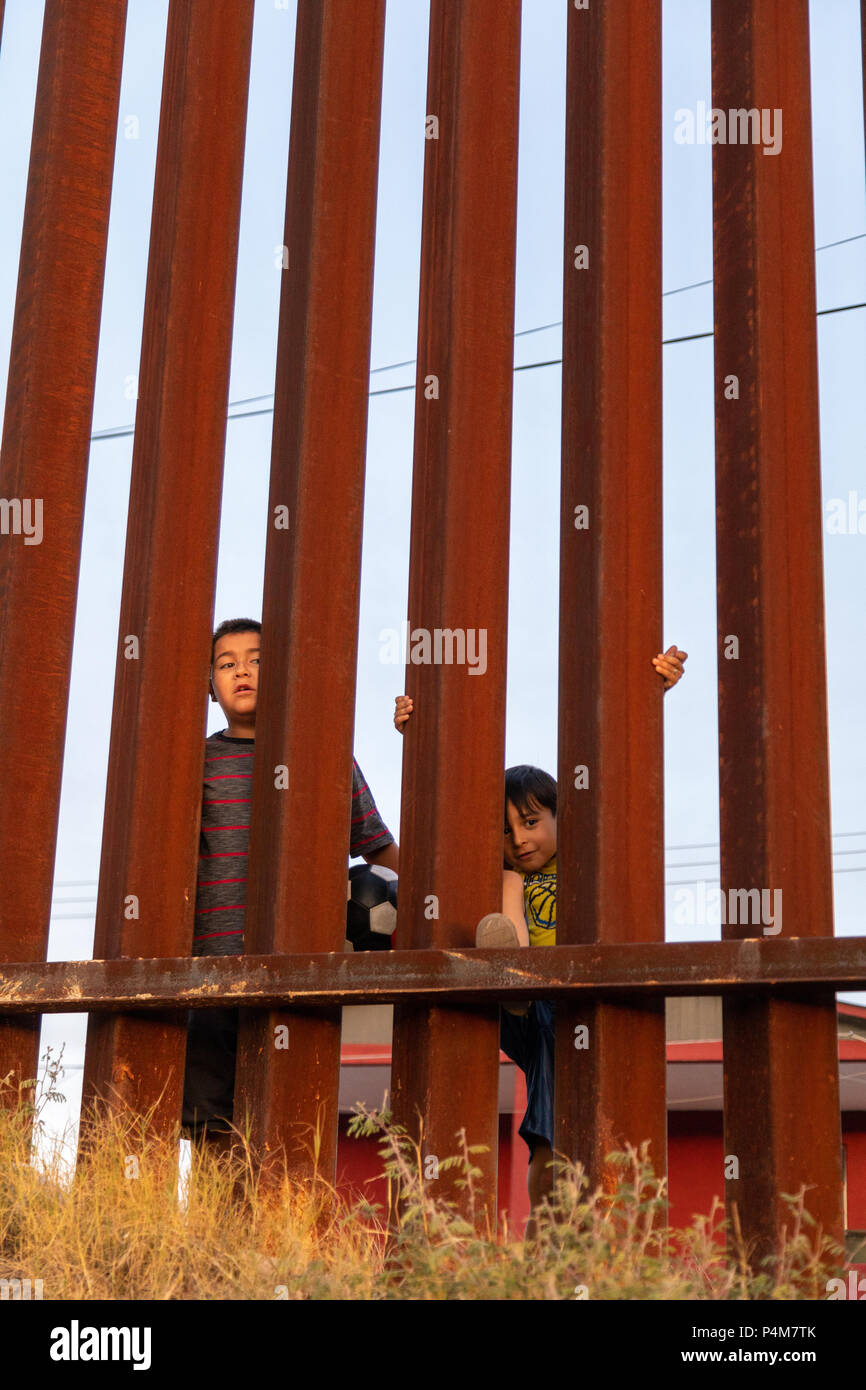 Mexico border hi-res stock photography and images - Alamy