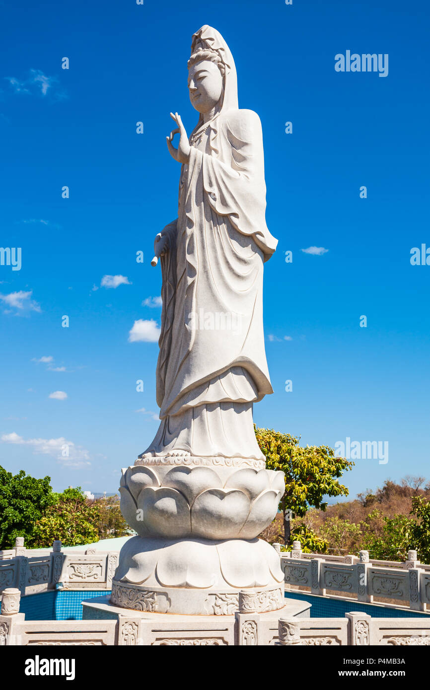 Buddha statue at the Buu Son Buddhist Temple near the Poshanu or Po ...