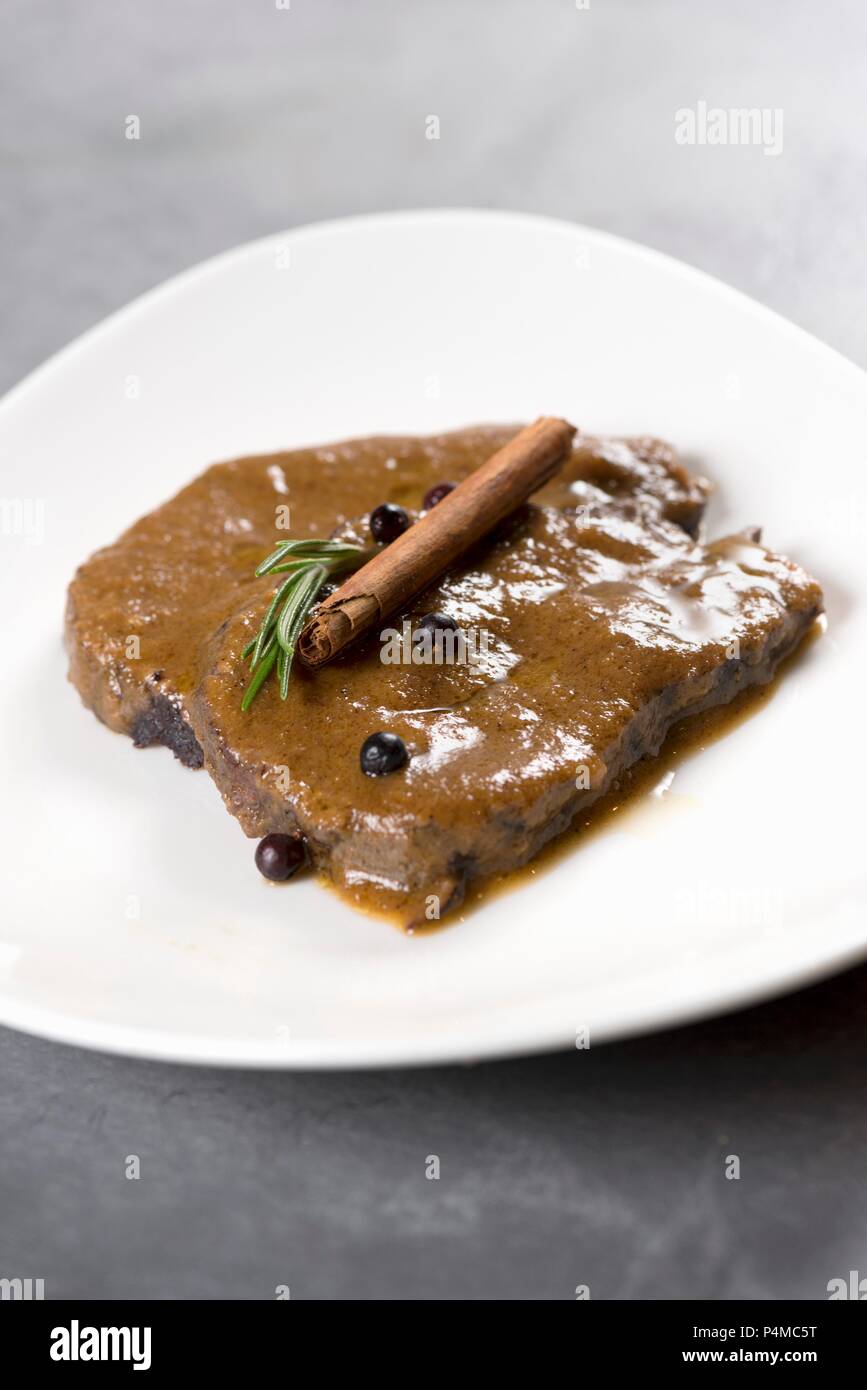 Brasato di manzo (braised beef, Italy Stock Photo - Alamy