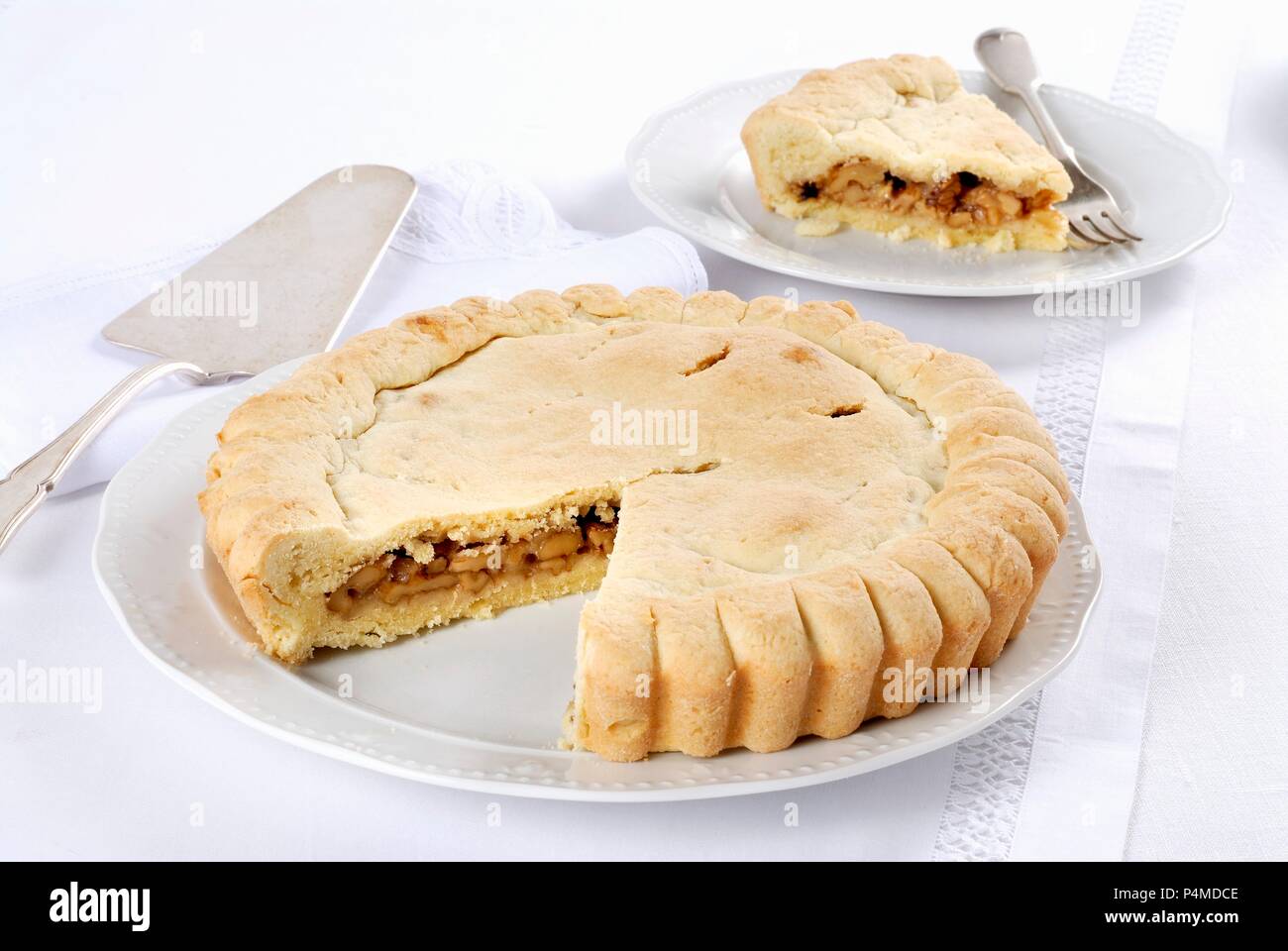 Italian walnut cake hi-res stock photography and images - Alamy