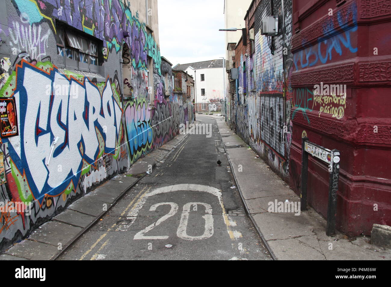 Bristol graffiti art hi-res stock photography and images - Alamy