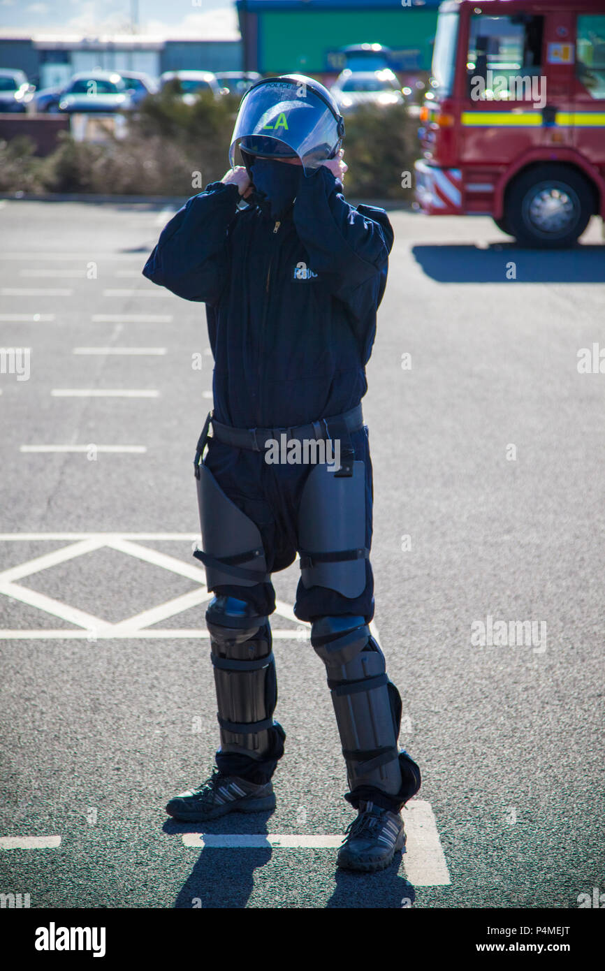 Riot Gear Stock Photos & Riot Gear Stock Images - Alamy