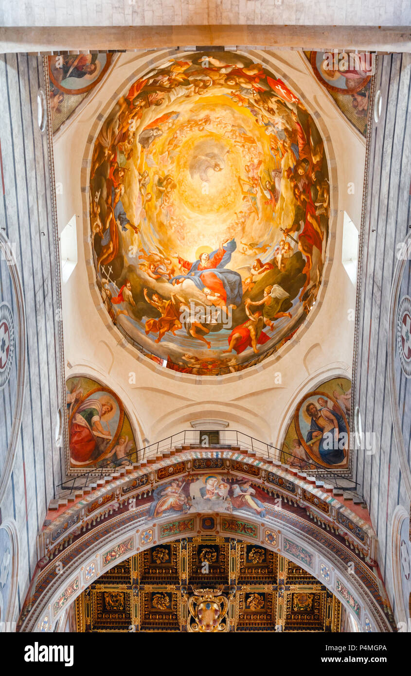 PISA, ITALY - MAY 31, 2018: Dome of Roman Catholic Pisa Cathedral at ...