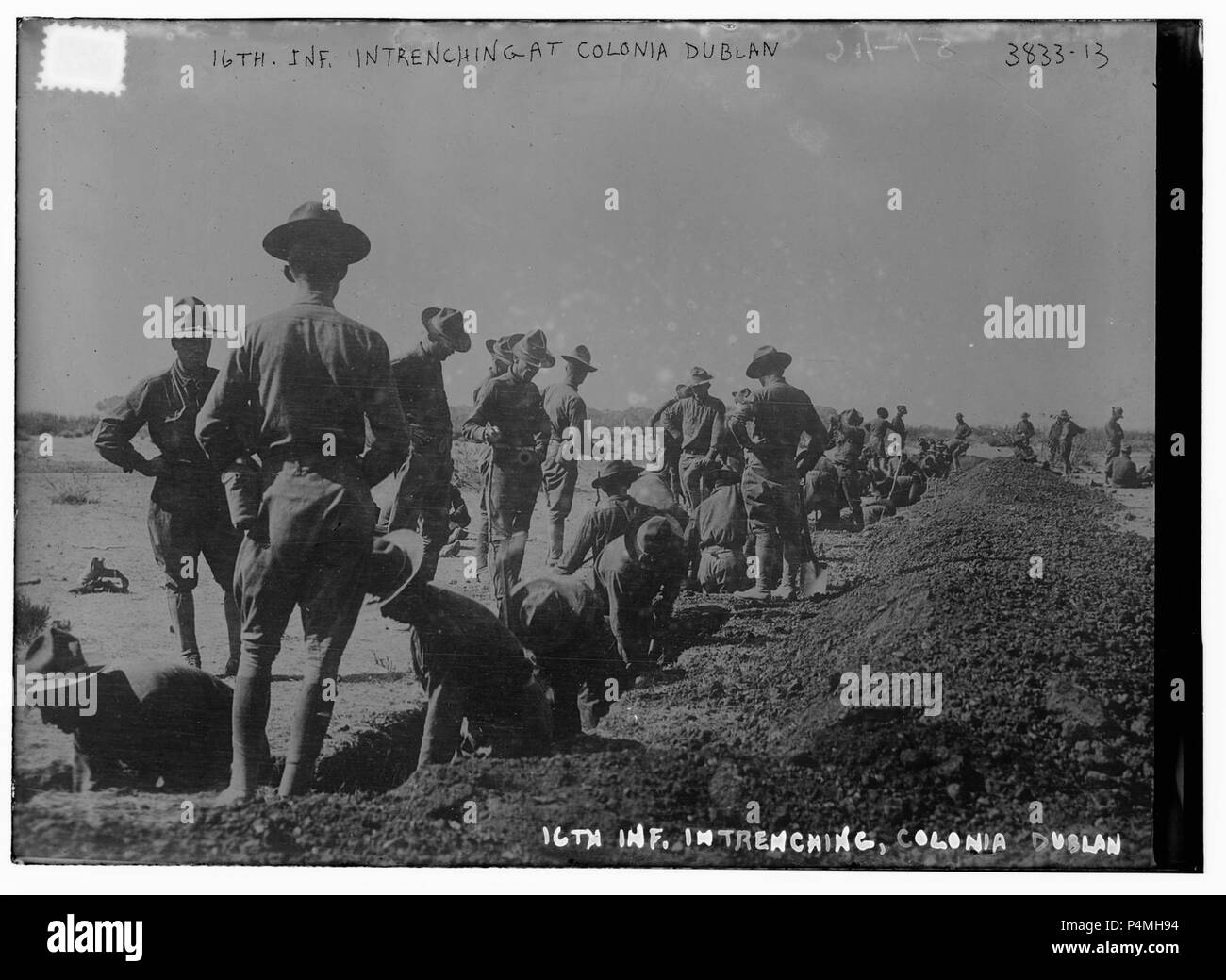 16th Inf. Intrenching at Colonia Dublan Stock Photo - Alamy