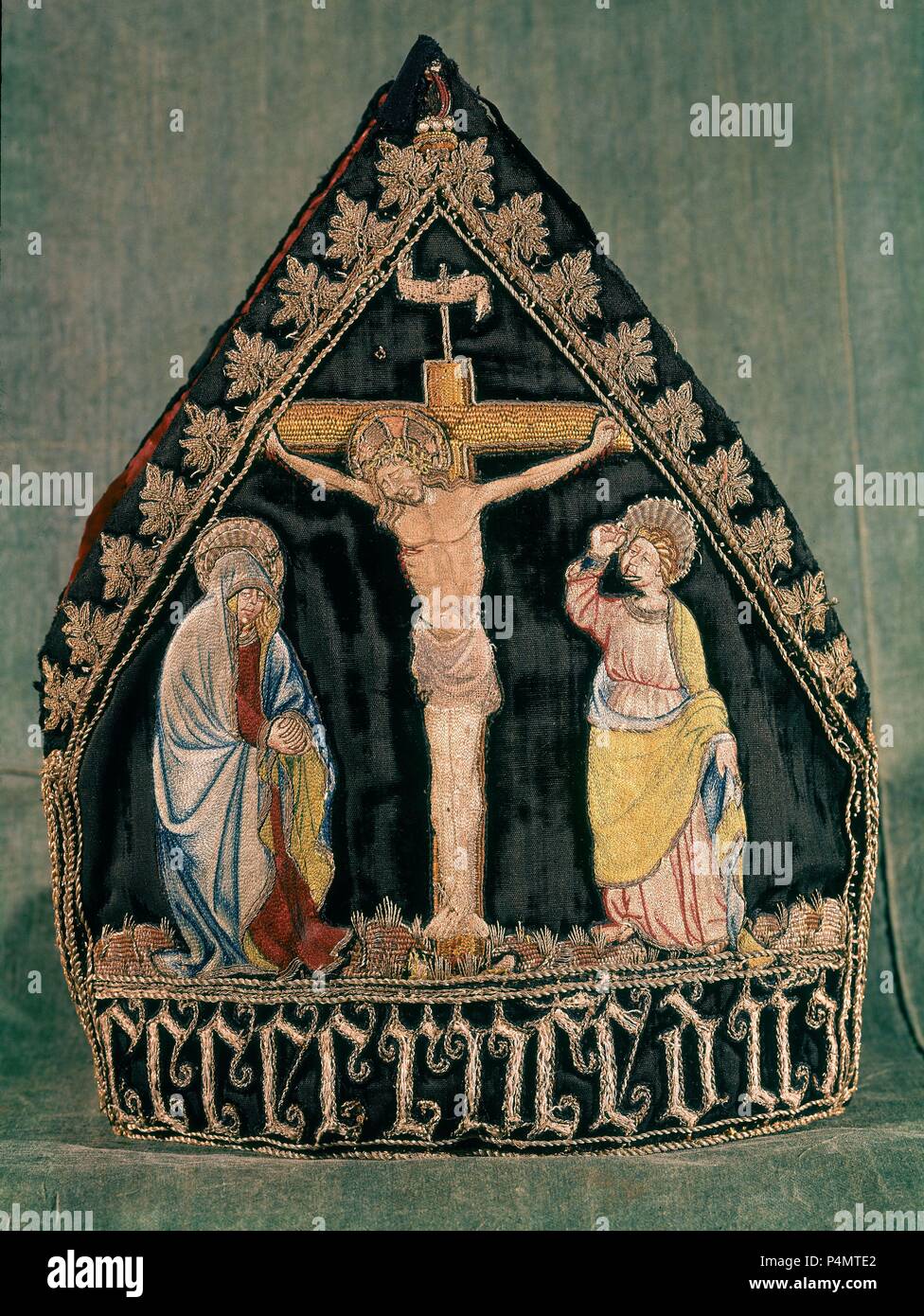 Mitra infula hi-res stock photography and images - Alamy