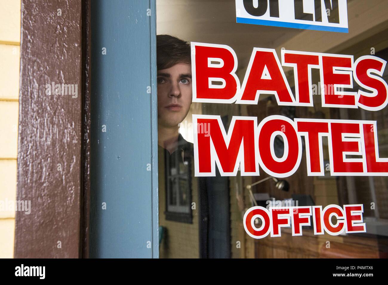 Description: Season 3. Original Film Title: BATES MOTEL. English Title ...