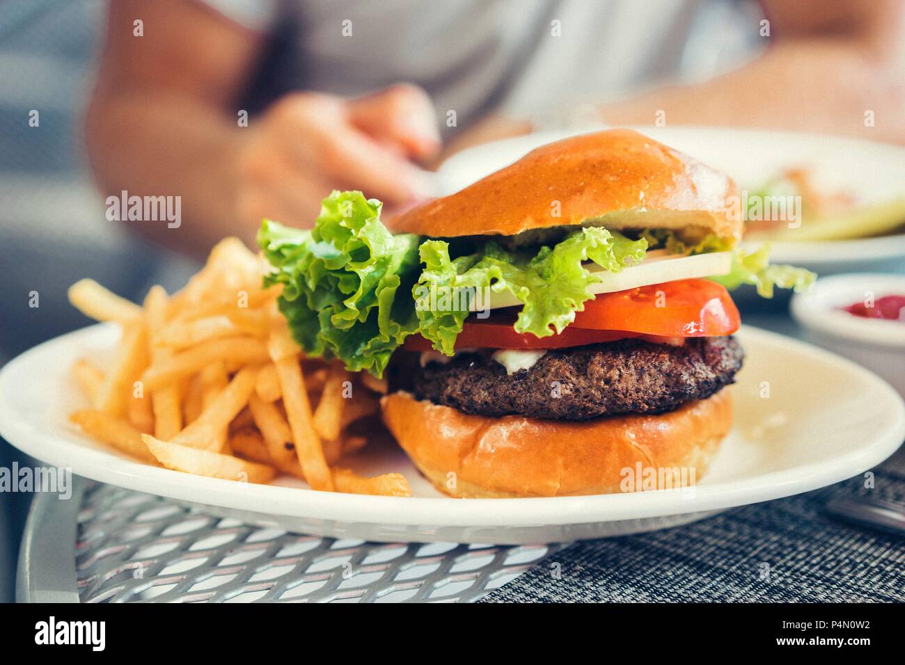 Burger chips drink hi-res stock photography and images - Alamy