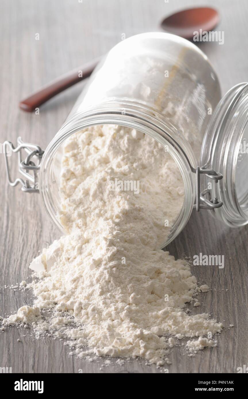 Spilled flour hi-res stock photography and images - Alamy