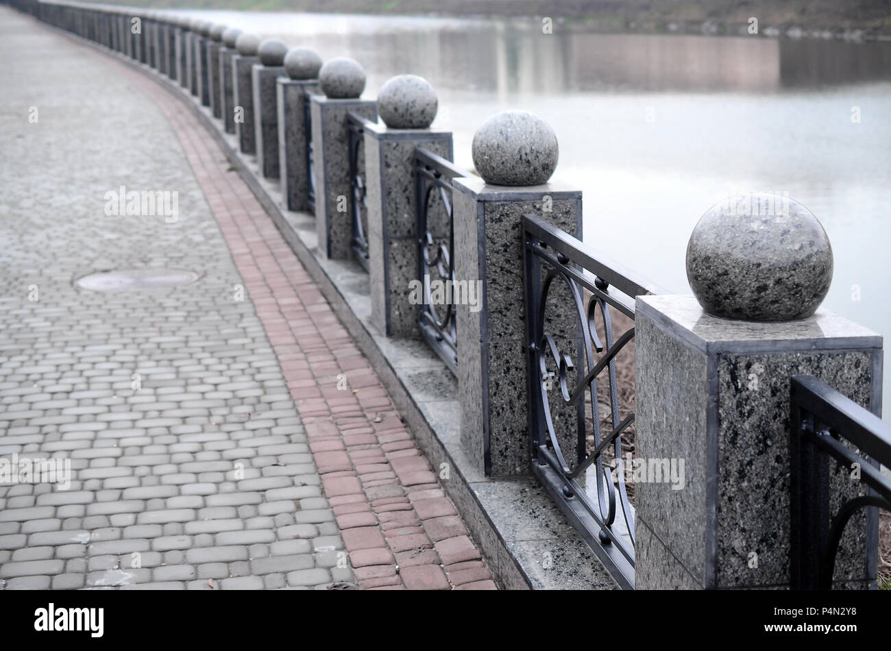 Granite fence hi-res stock photography and images - Alamy