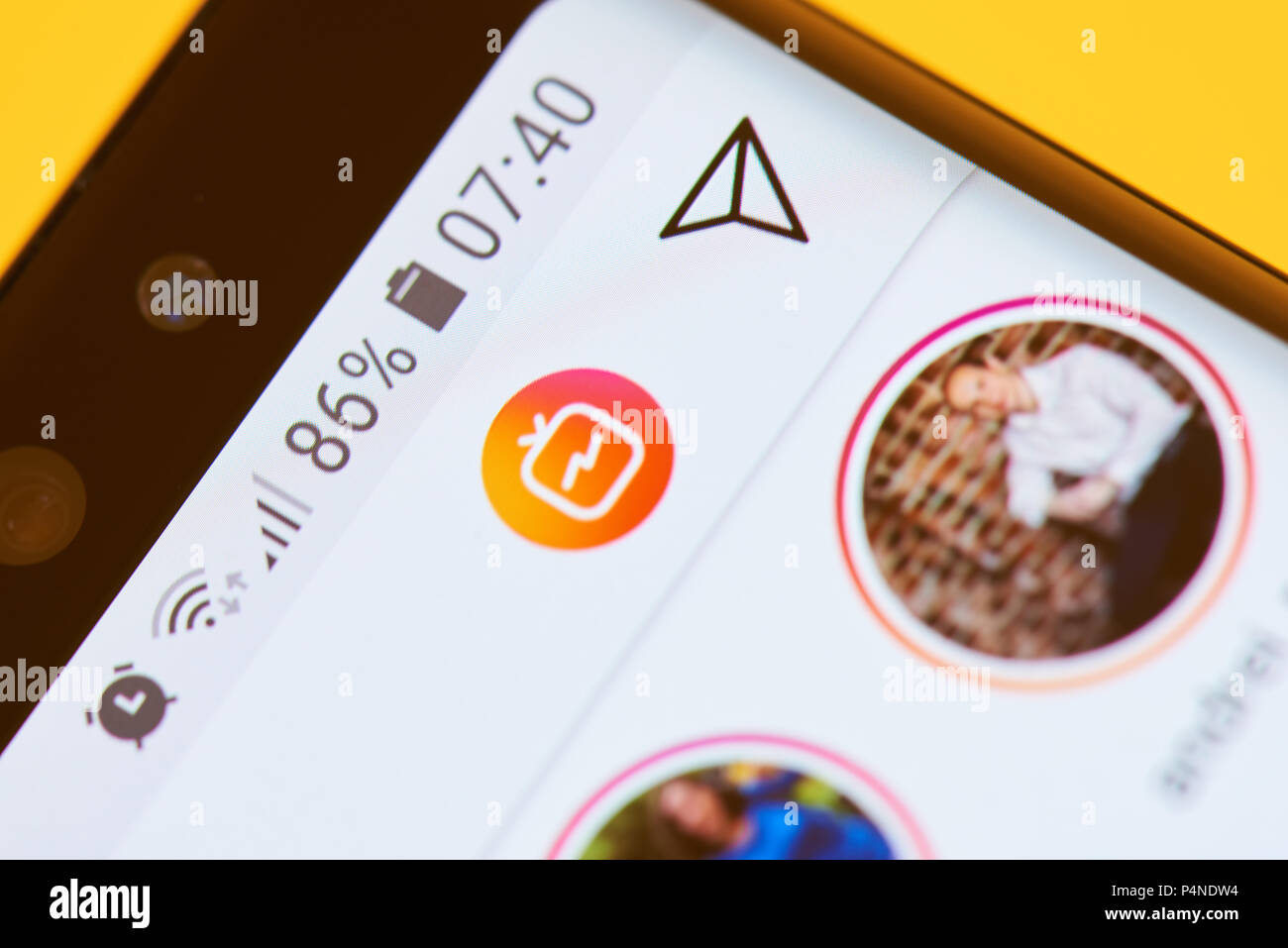 New york, USA - June 22, 2018: Sending in instagram direct message icon ...