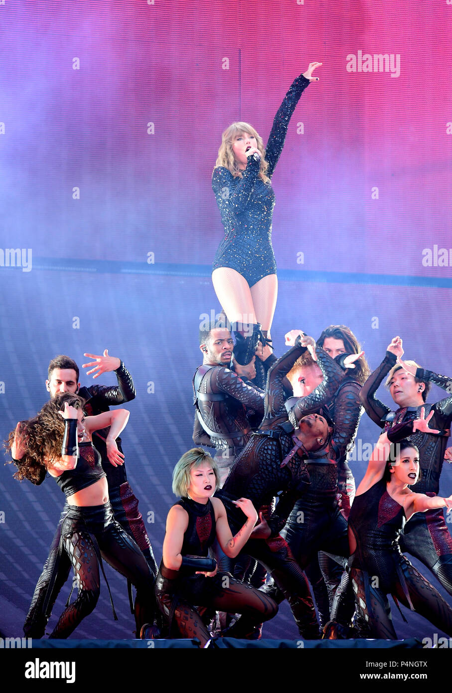 Taylor Swift performing on stage during the Reputation Stadium Tour at ...