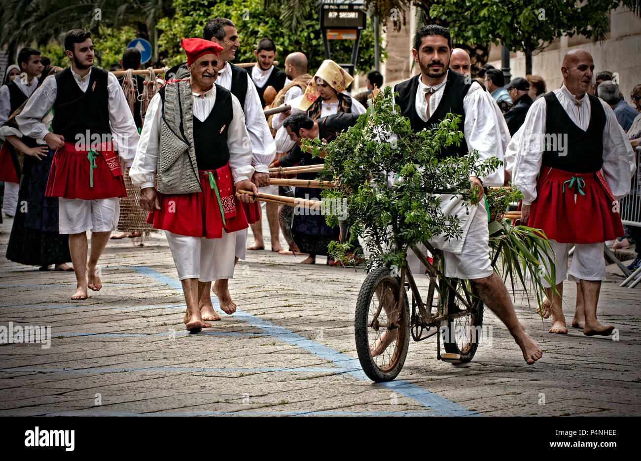 Italy Sardinia Sassari " Cavalcata Sarda " Festival - Gli Scalzi Cabras ...