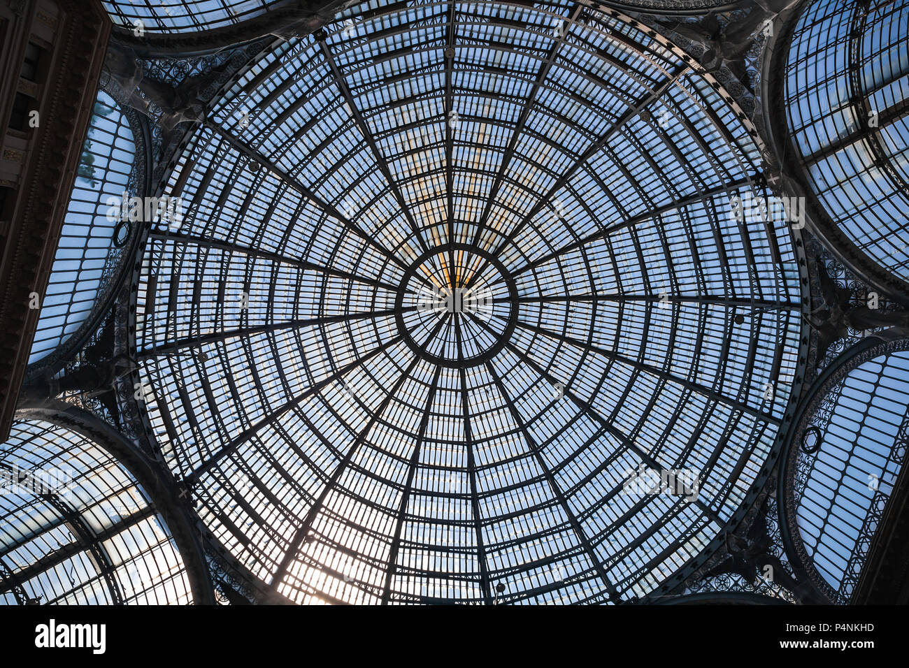 Interior roof and dome hi-res stock photography and images - Alamy