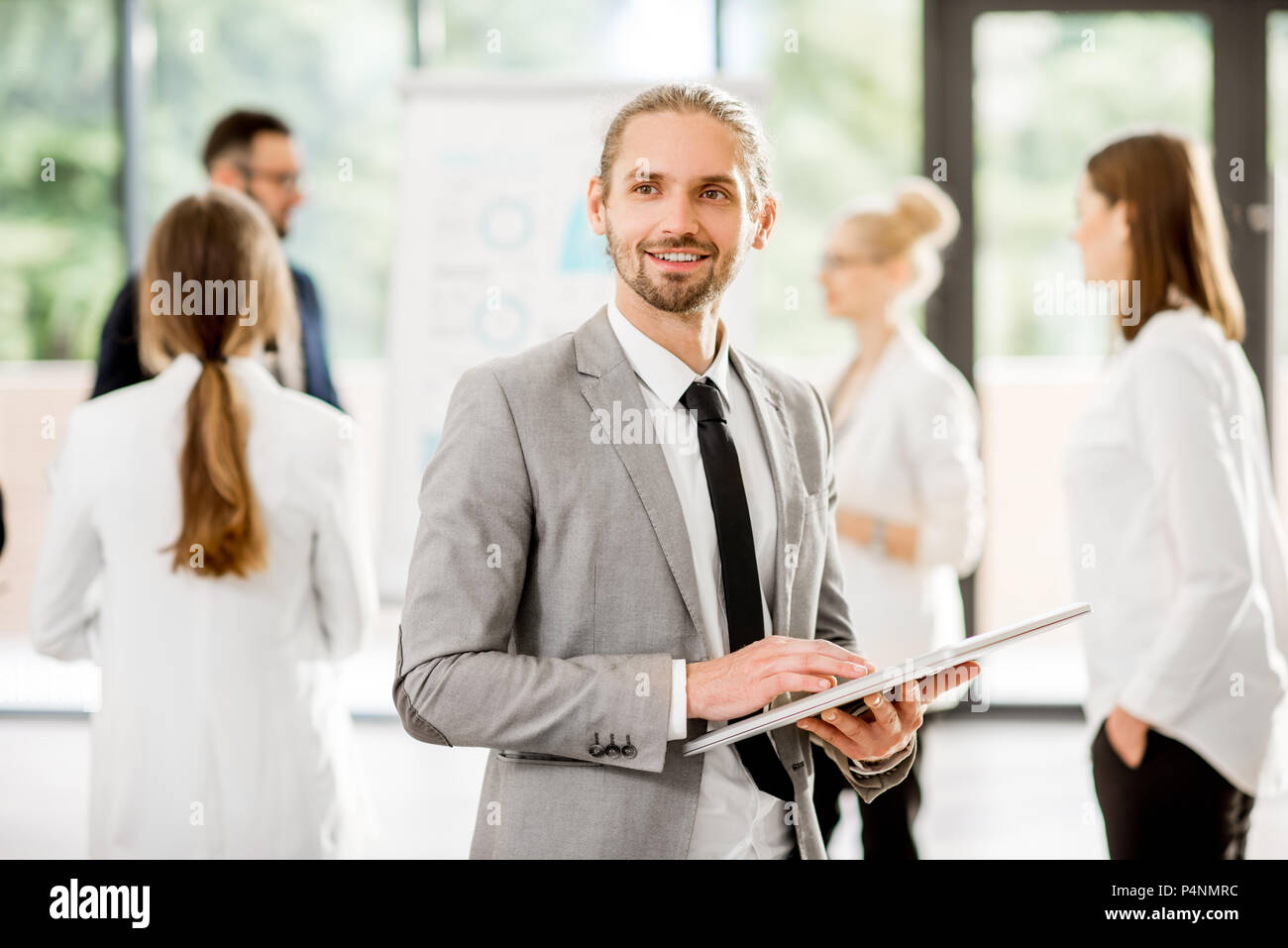 Business meeting room with flipchart hi-res stock photography and ...