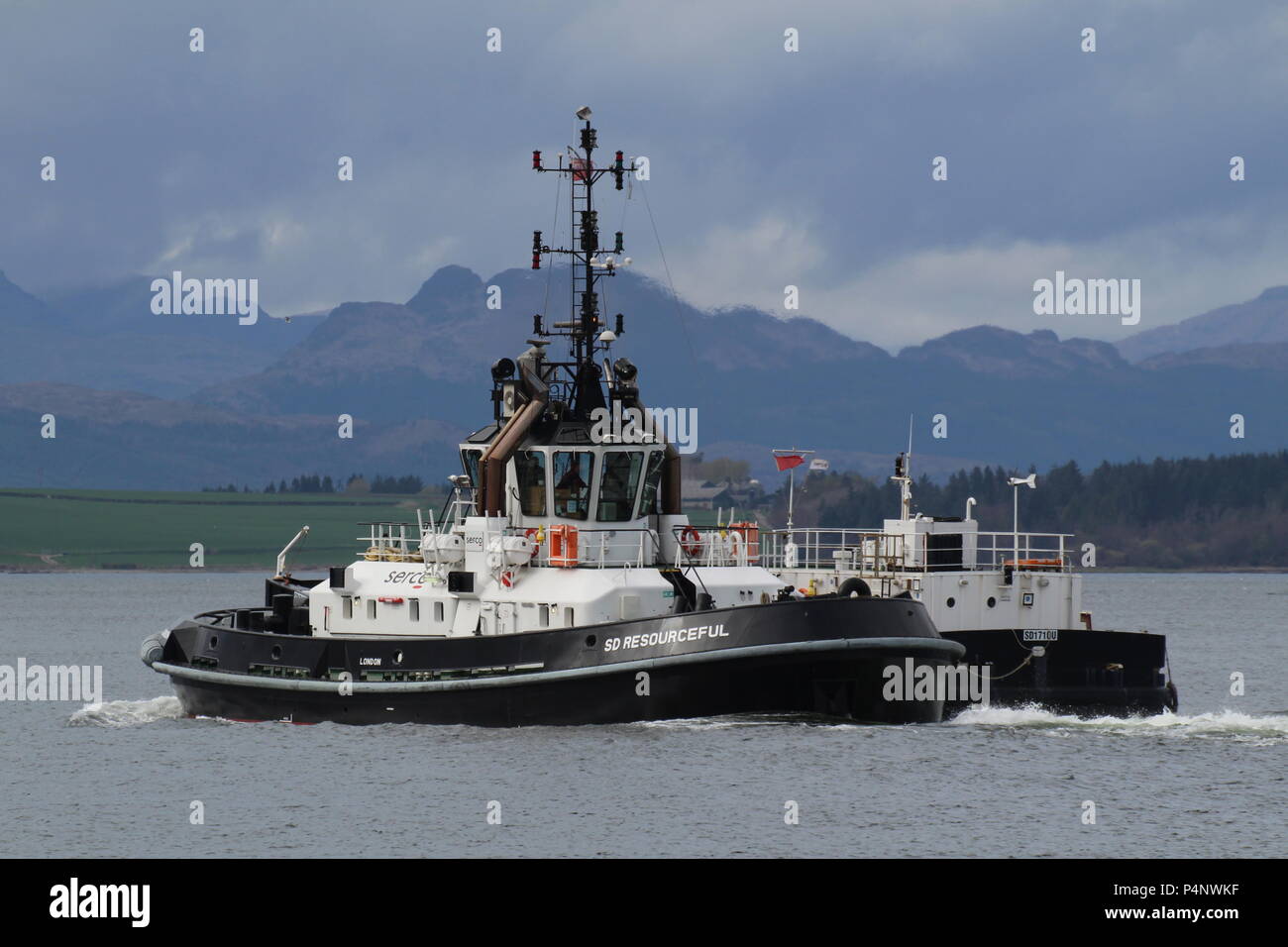The Clyde-based admiralty tugboat SD Resourceful, with the sullage ...