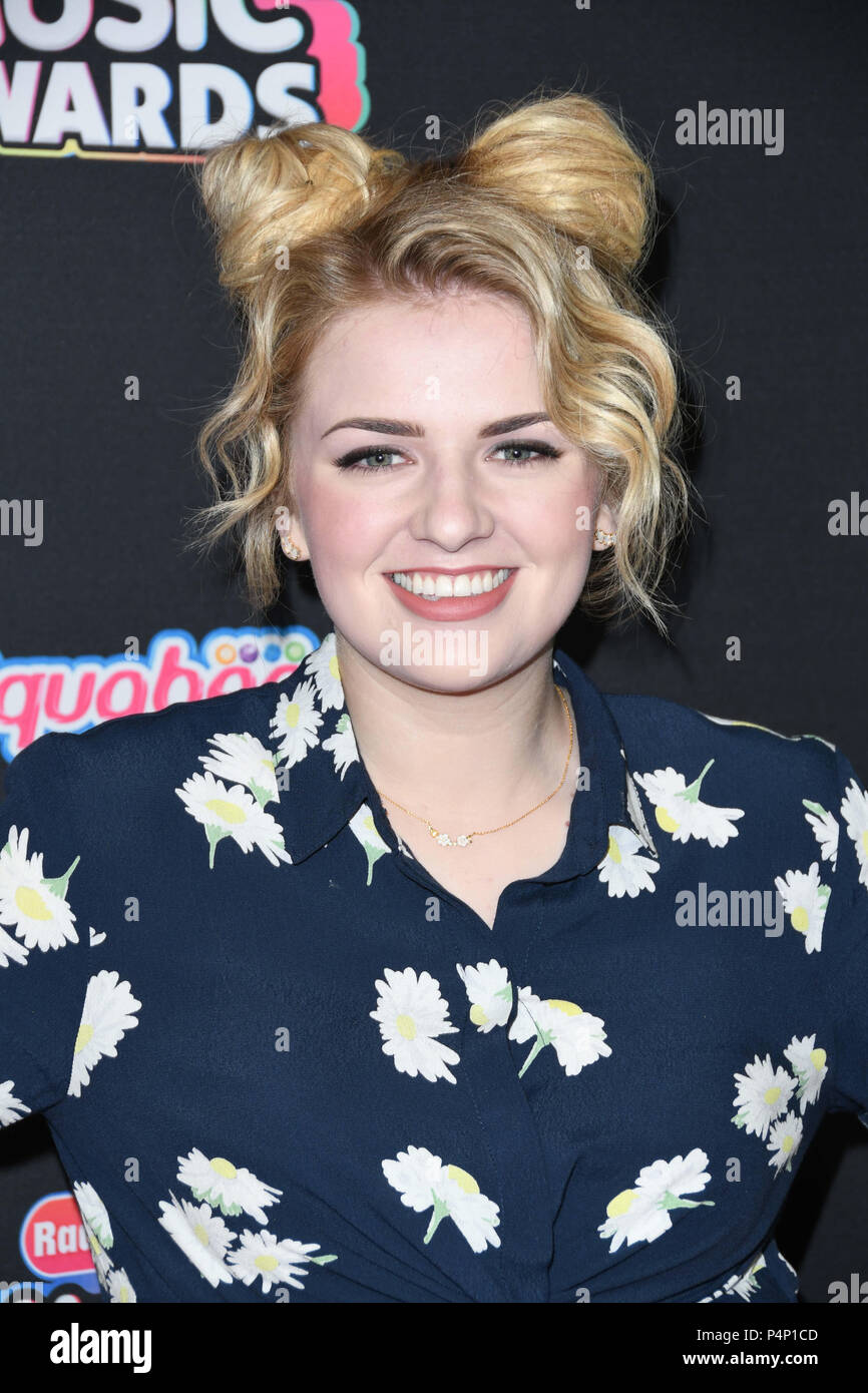 Maddie poppe hi-res stock photography and images - Alamy
