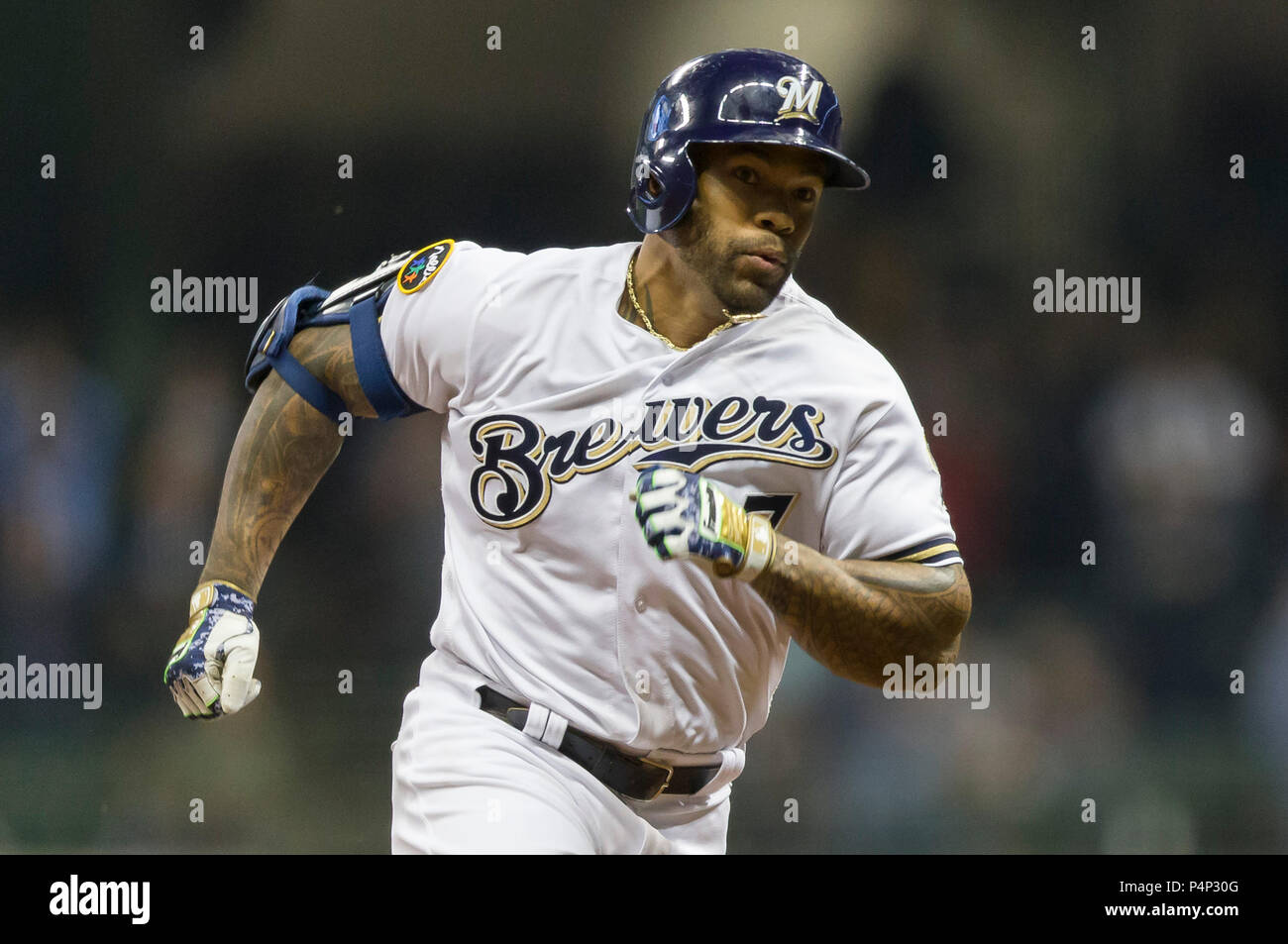 Milwaukee, WI, USA. 21st June, 2018. Milwaukee Brewers first baseman ...