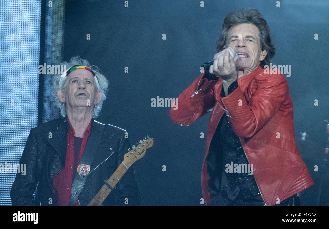 Mick Jagger On Stage With Guitar High Resolution Stock Photography and ...