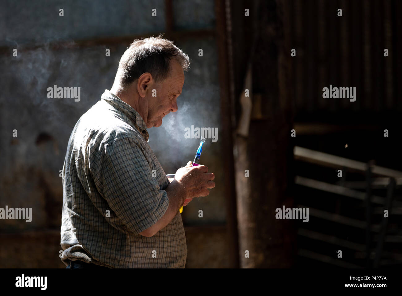 Vapouring hi-res stock photography and images - Alamy