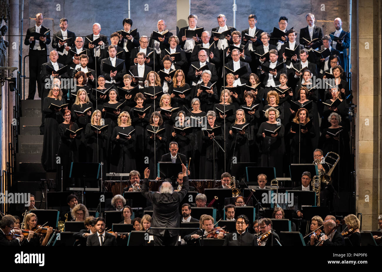 Eltville, Germany. 22nd June, 2018. Eliahu Inbal, honur conductor hr ...